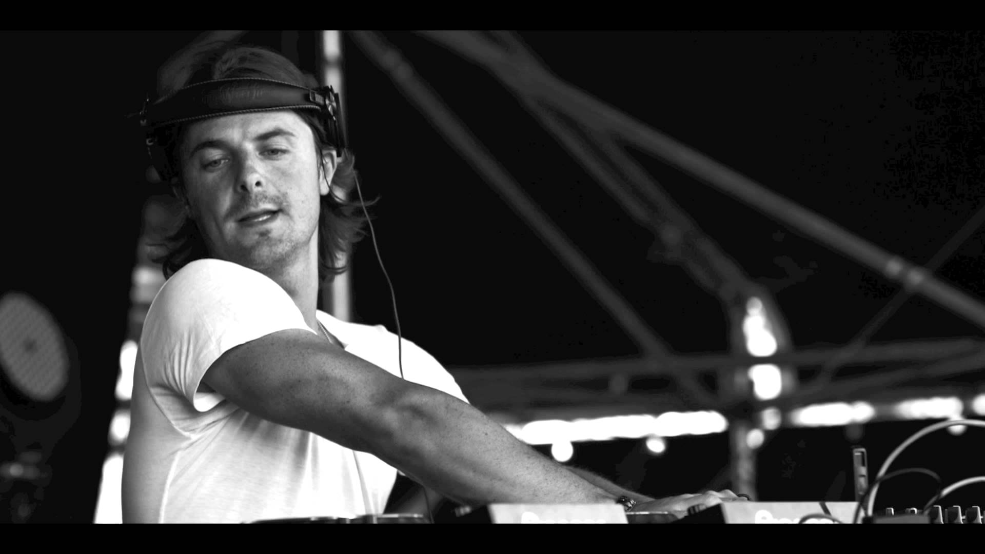 Axwell Ingrosso – More than you know